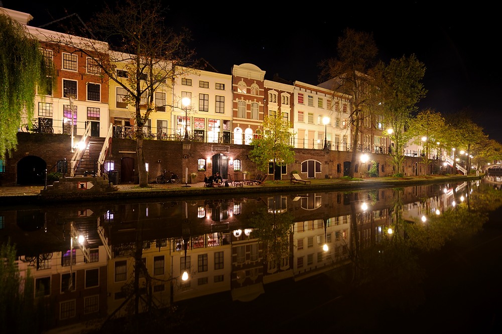 Donker Utrecht - Oudegracht tussen Jacobibrug en Zandbrug