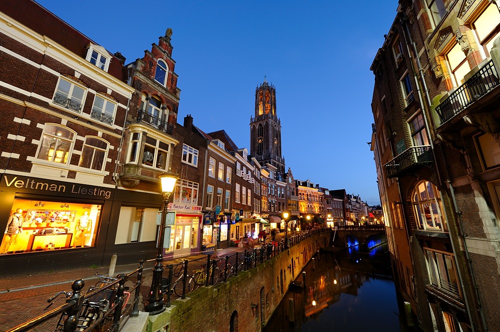 Donker Utrecht - Vismarkt met Domtoren